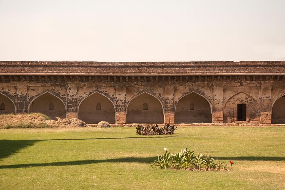 D'source Ibrahim Roza | Monuments of Bijapur | D'Source Digital Online ...