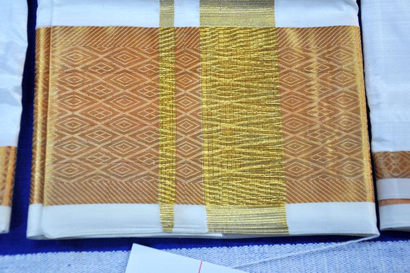 D'source Products | Veshti Weaving | D'Source Digital Online Learning ...