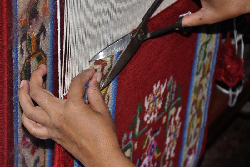 D'source Making Process | Woolen Carpets - Dharchula | D'Source Digital ...